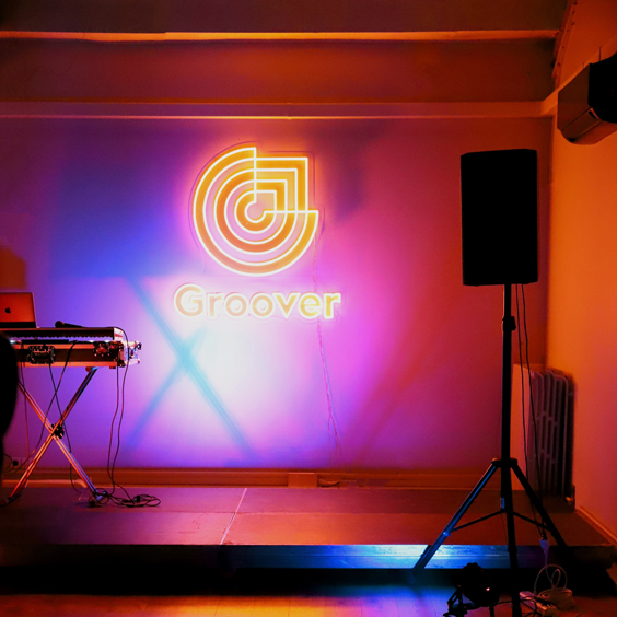 Kuratoren und Labels erreichen – Groover und GEMA